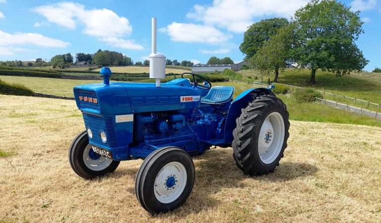 Ford 4000 | Tractor Data and Specs