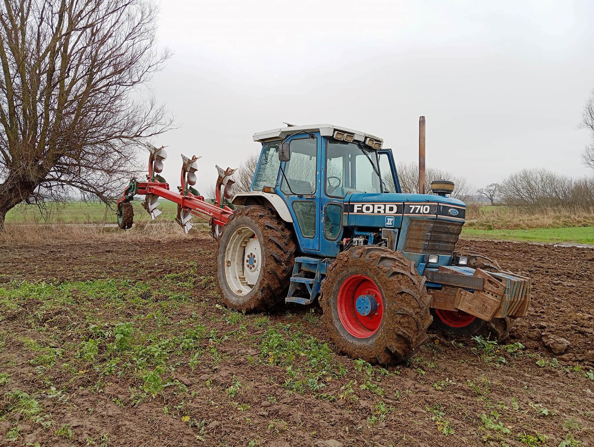 Ford 7710 | Tractor Data and Specs