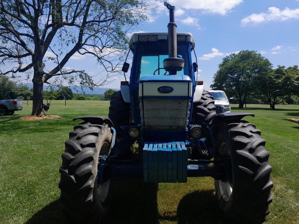 Ford 8210 | Tractor Data and Specs