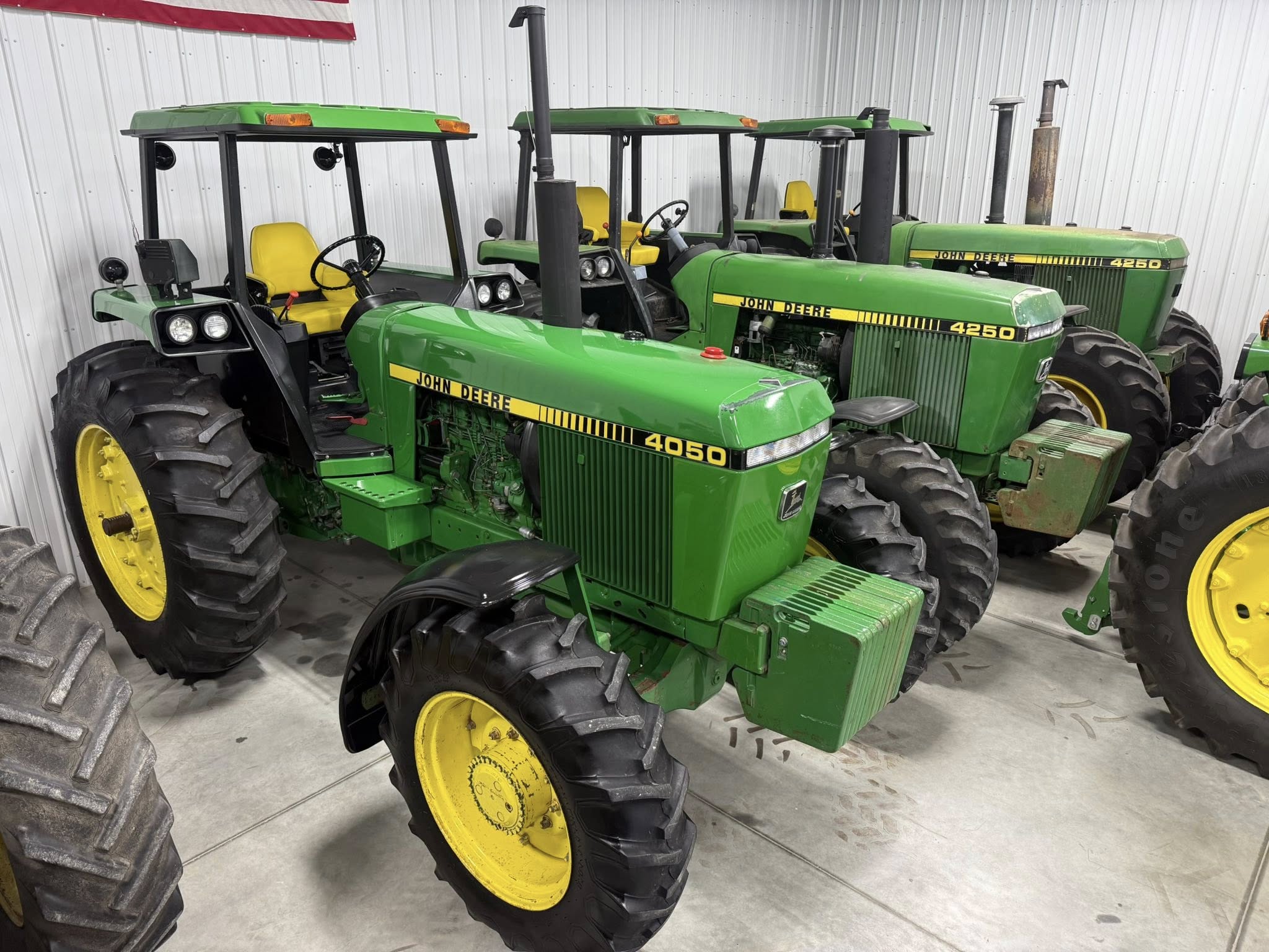 John Deere 4050 | Tractor Data and Specs