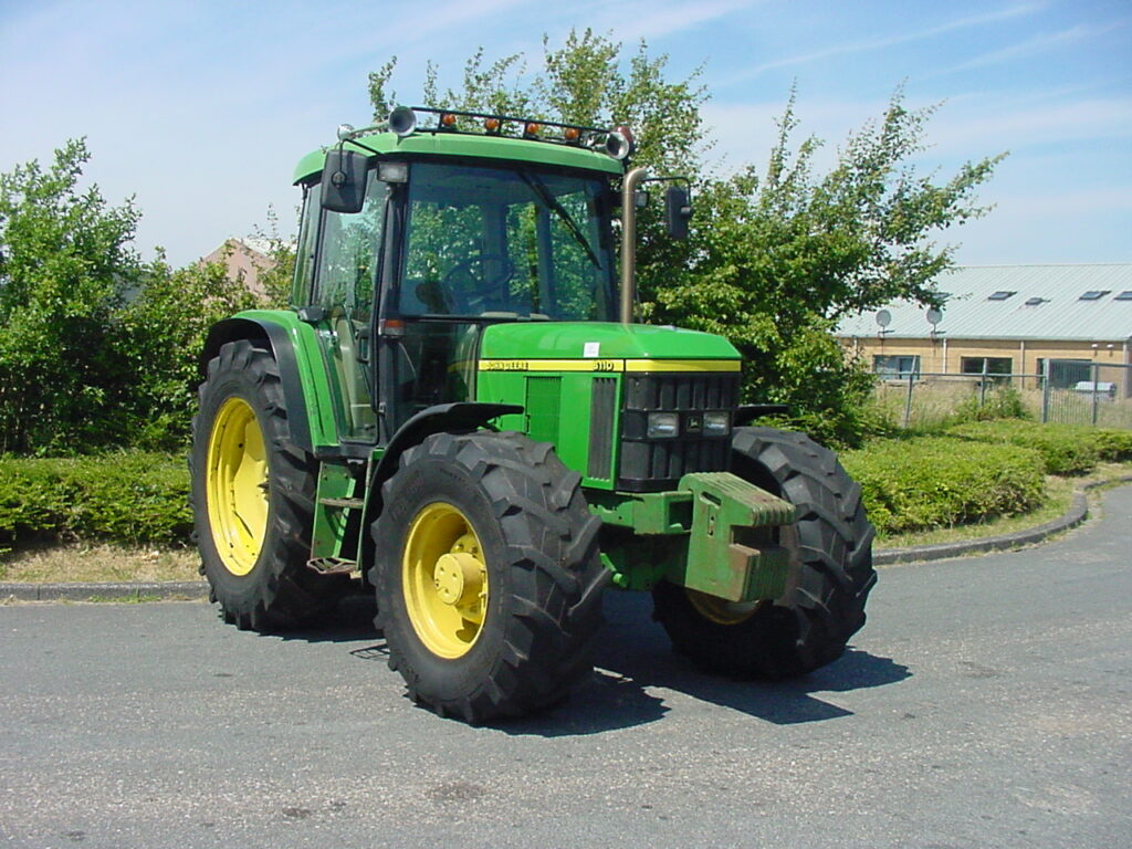 John Deere 6110 | Tractor Data and Specs