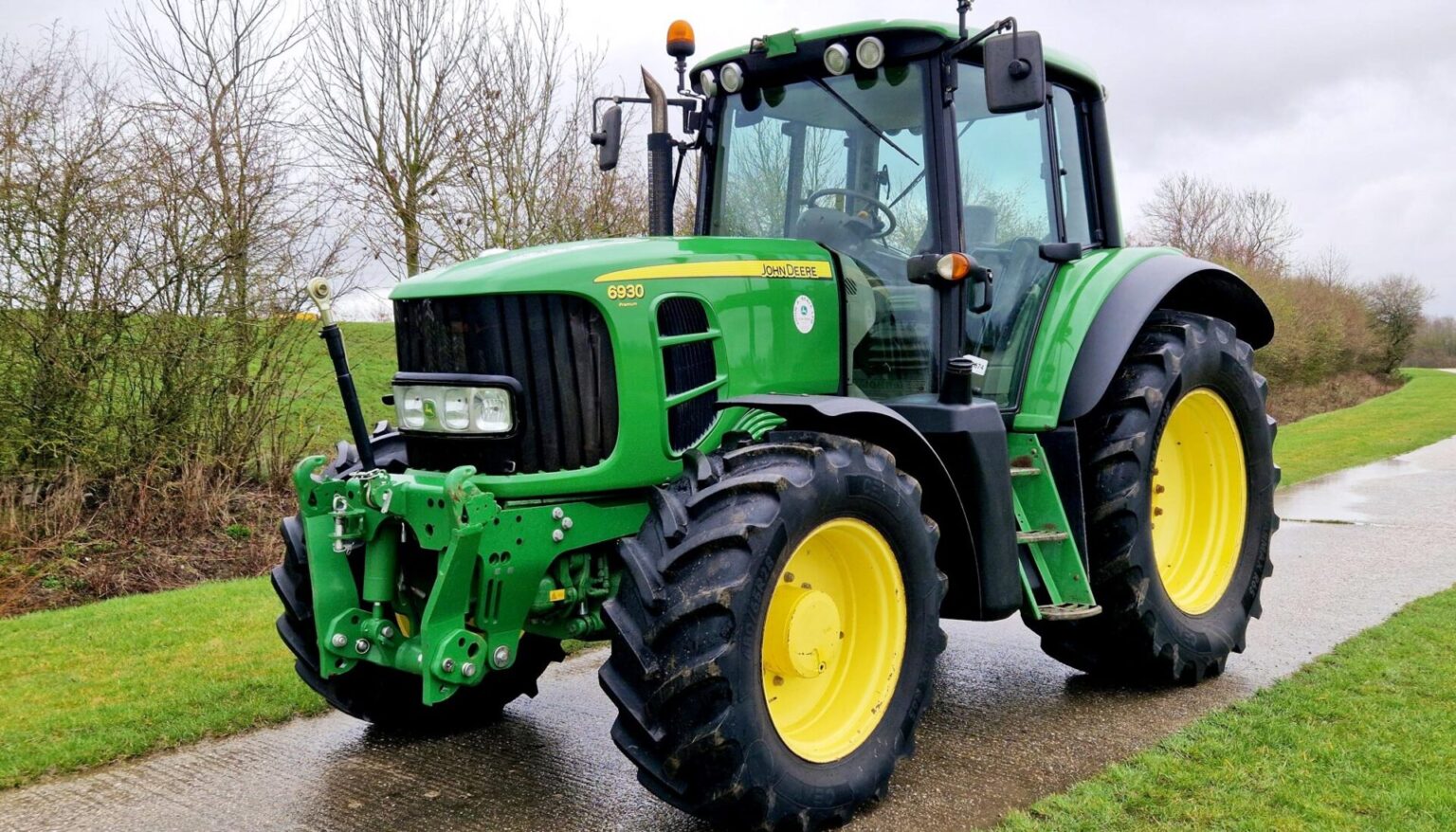 John Deere 6930 | Dane i specyfikacje ciągnika