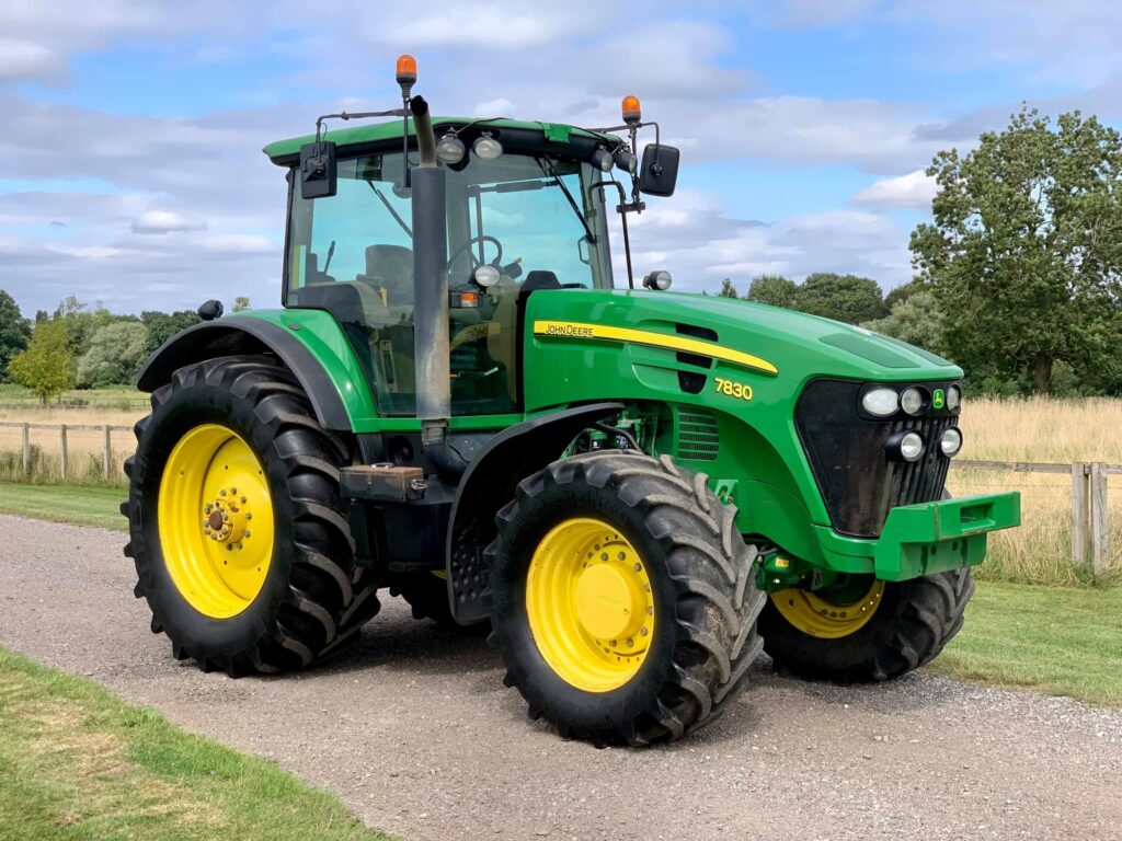 John Deere 7830 | Tractor Data and Specs