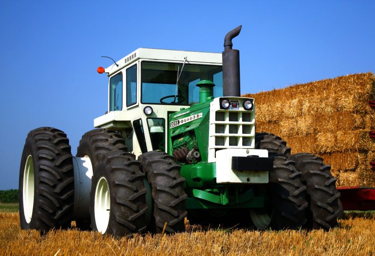 Oliver 2255 | Tractor Data and Specs