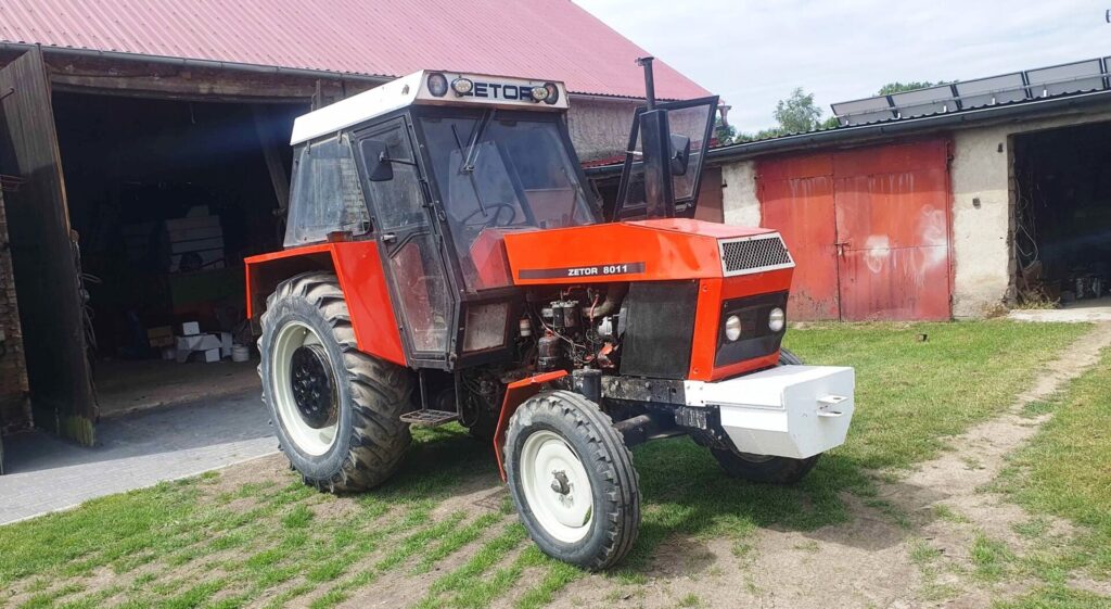 Zetor 8011 | Tractor Data and Specs