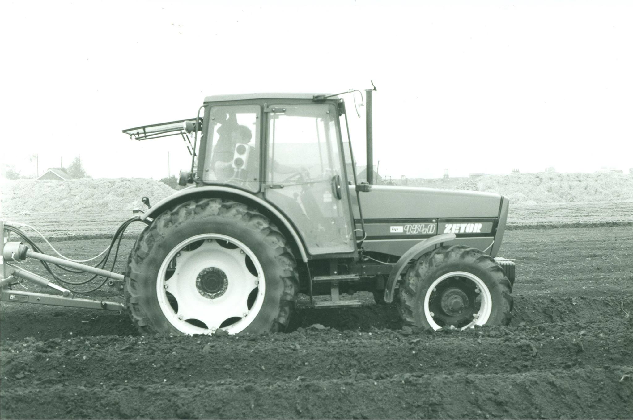 Zetor 9540 | Tractor Data and Specs