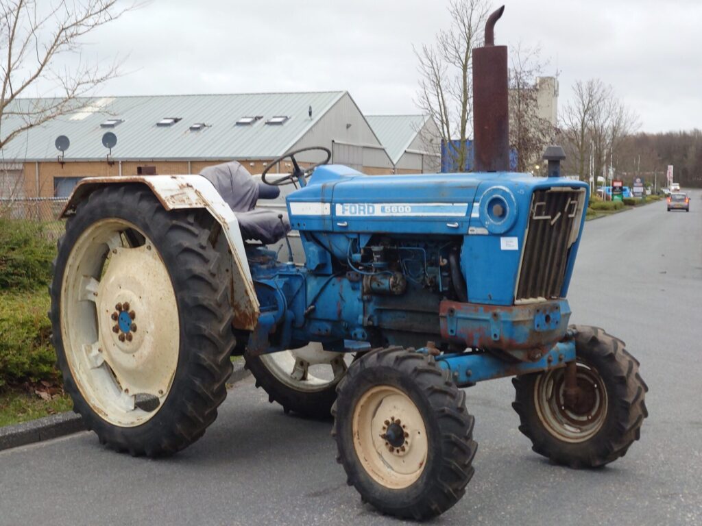 Ford 5600 | Tractor Data and Specs
